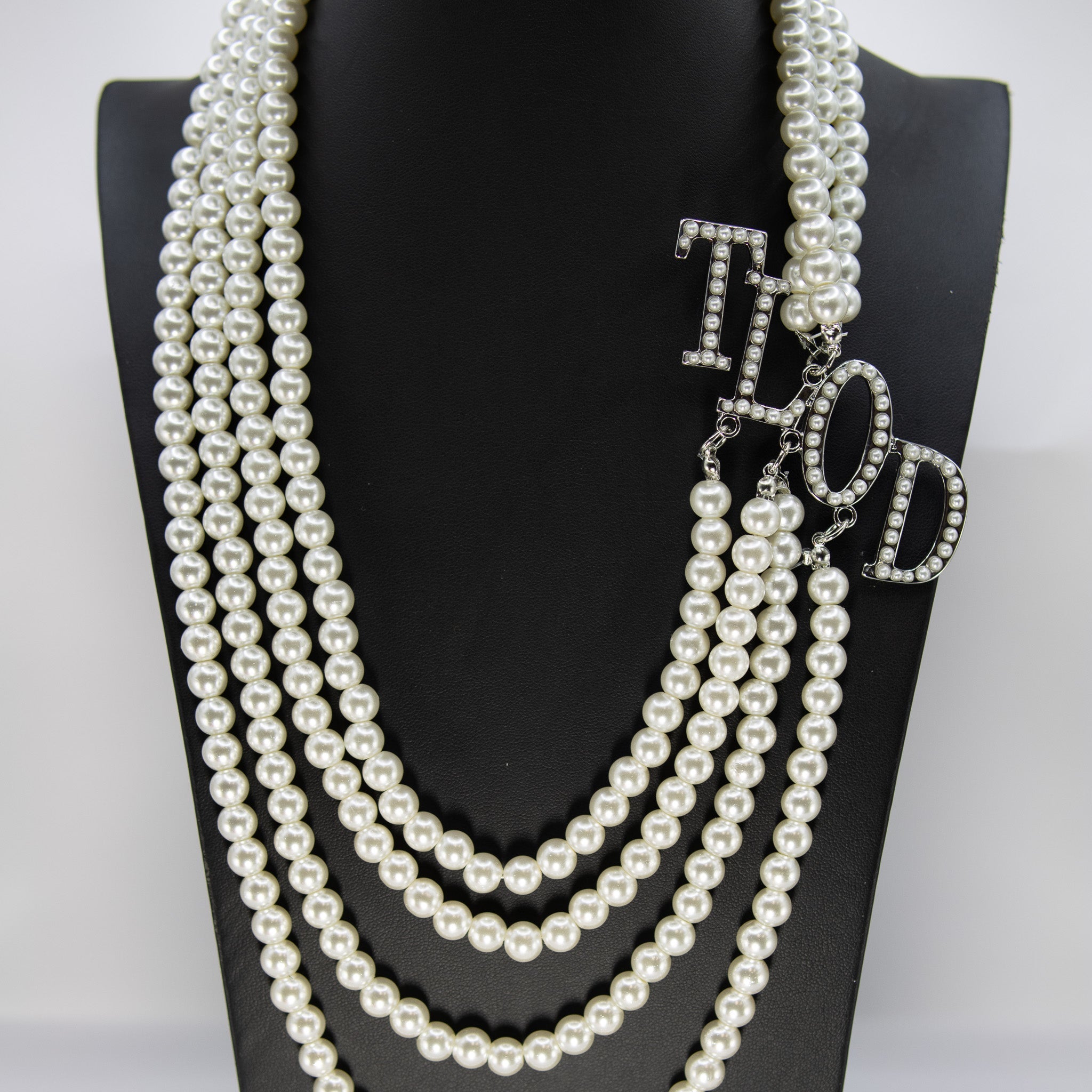 Top Ladies Of Distinction Paraphernalia – Diva Starr Boutique